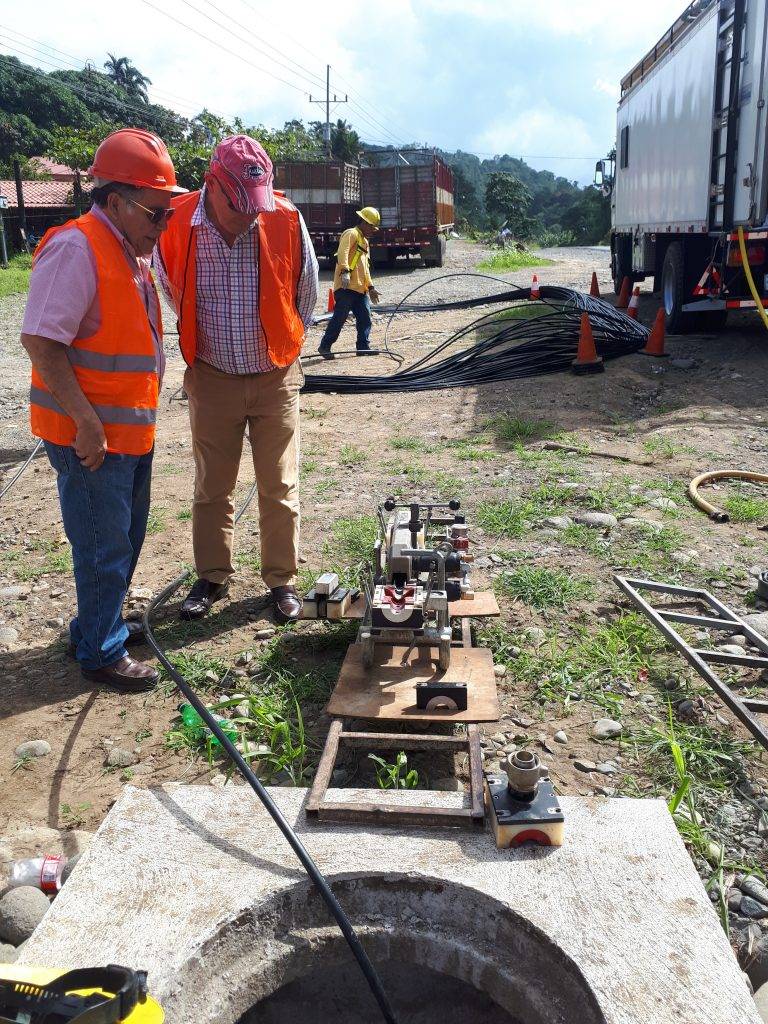 Highway Fiber Optic Underground Network - Expancom